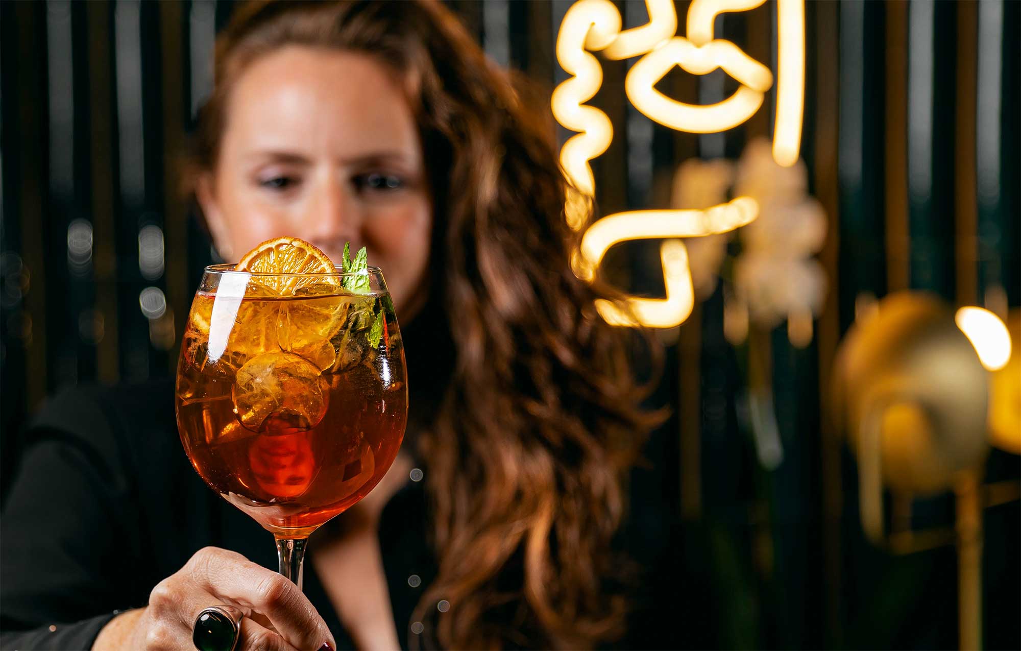 Qué es un spritz: Descubre este refrescante cóctel italiano